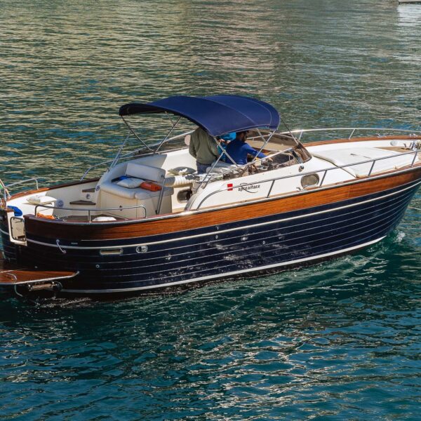 Boat tour of the Sorrento and Amalfi coast - XL Marine 43